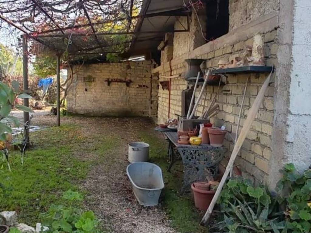 Garage - Box Strada Nascosa, 2530, Latina, Rif. 125479763 - Immobiliare.it