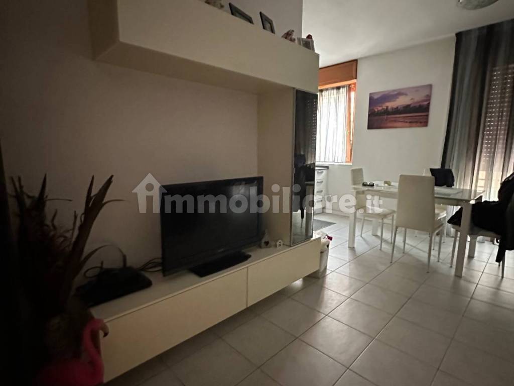 Vendita Appartamento Desio. Bilocale in largo Don Renato Coccè 3. Nuovo ...