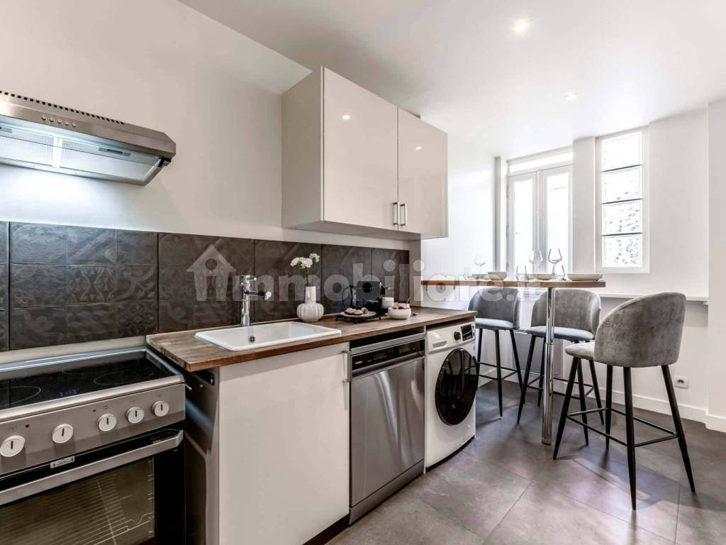 Affitto Appartamento in Place Charles de Gaulle. Parigi. Ottimo stato ...