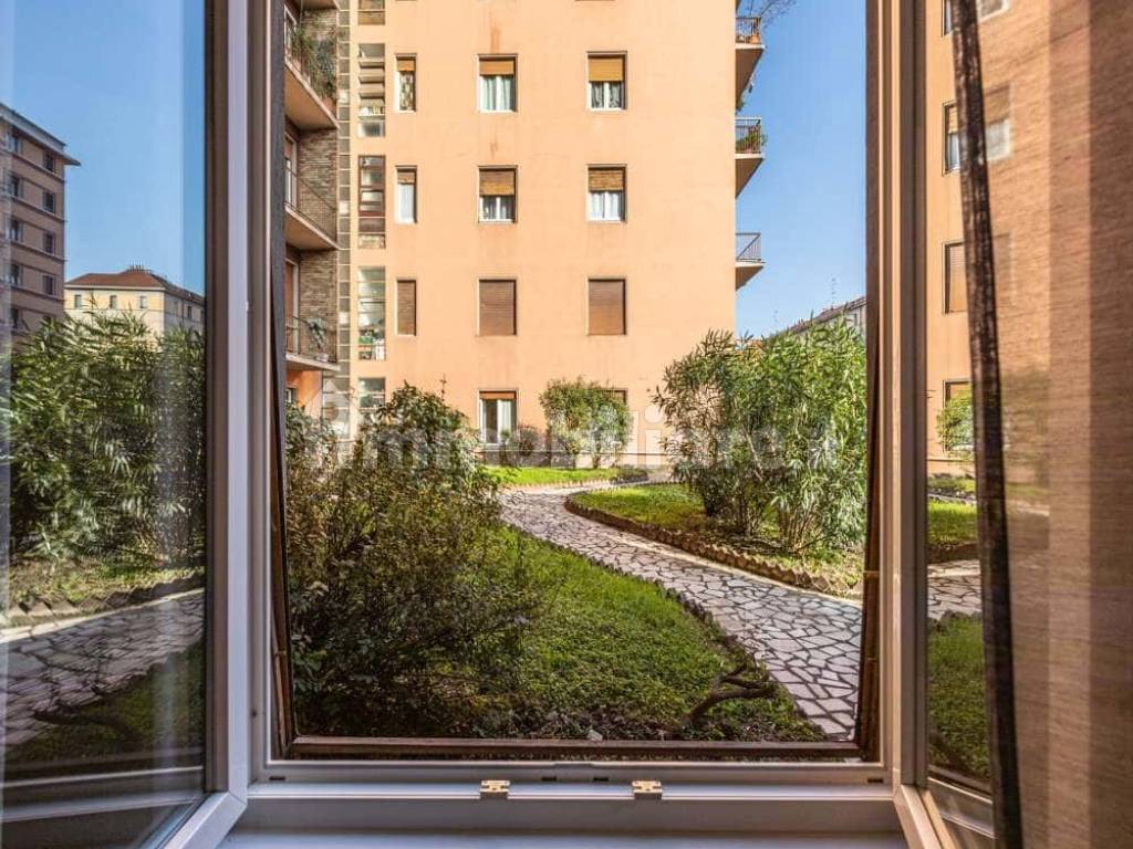 Stanza in affitto in Appartamento, affittasi camera via Monte Ceneri ...