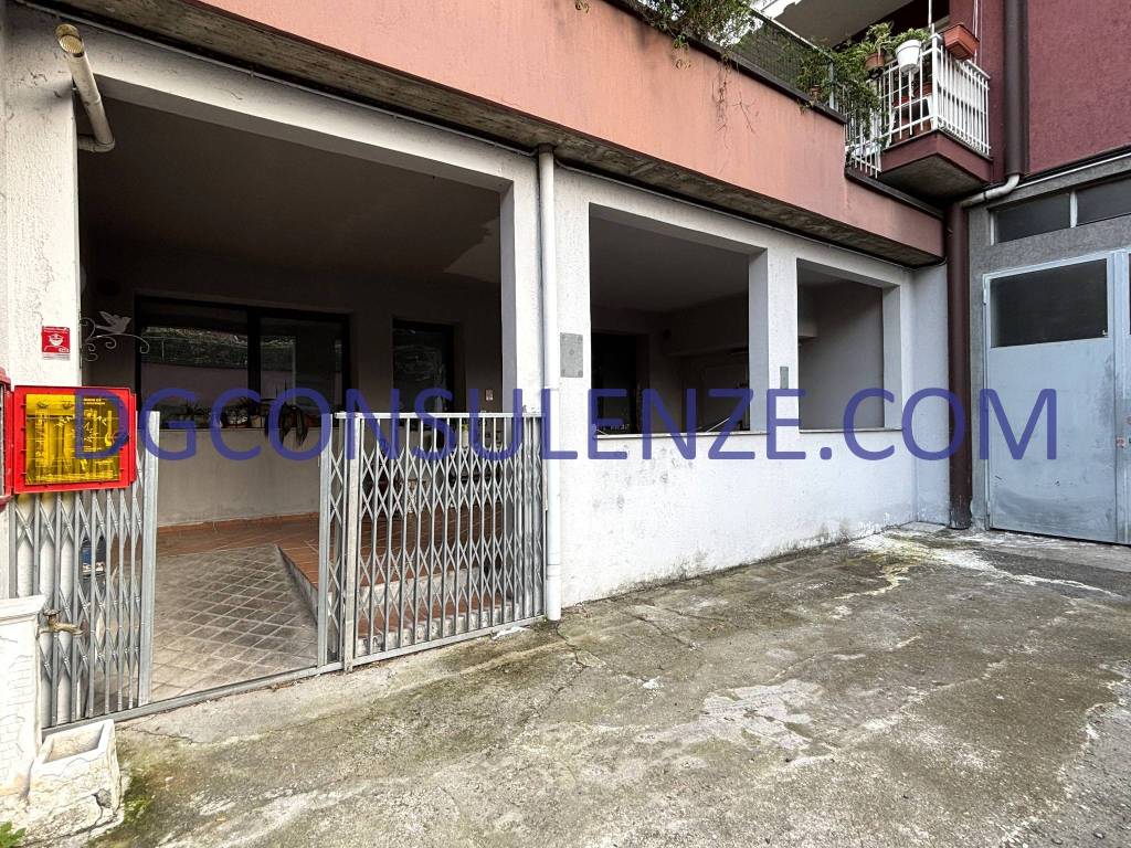 Magazzino - Deposito via Rodolfo Morandi, Segrate, Rif. 125518733 ...