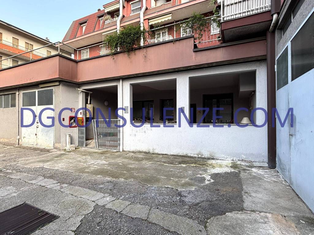 Magazzino - Deposito via Rodolfo Morandi, Segrate, Rif. 125518733 ...