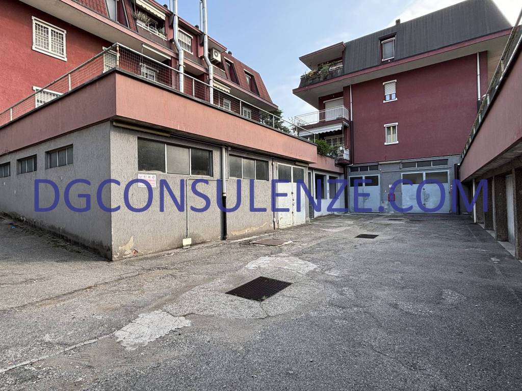 Magazzino - Deposito via Rodolfo Morandi, Segrate, Rif. 125518733 ...