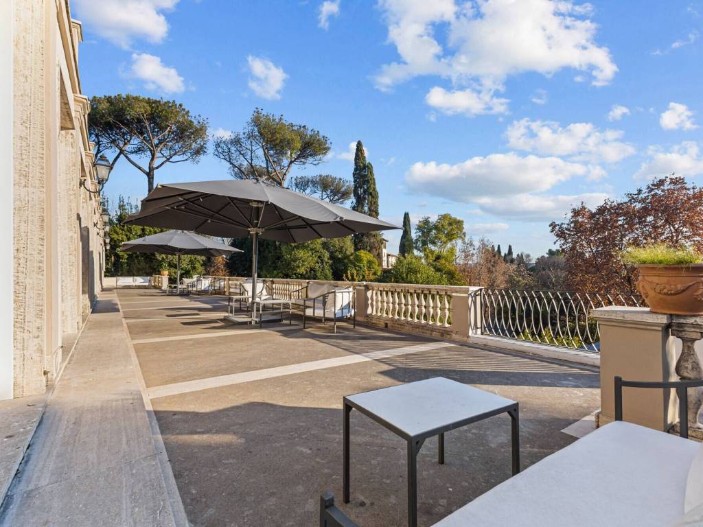 Vendita Villa unifamiliare in via Cassia 390 Roma. Ottimo stato, posto ...