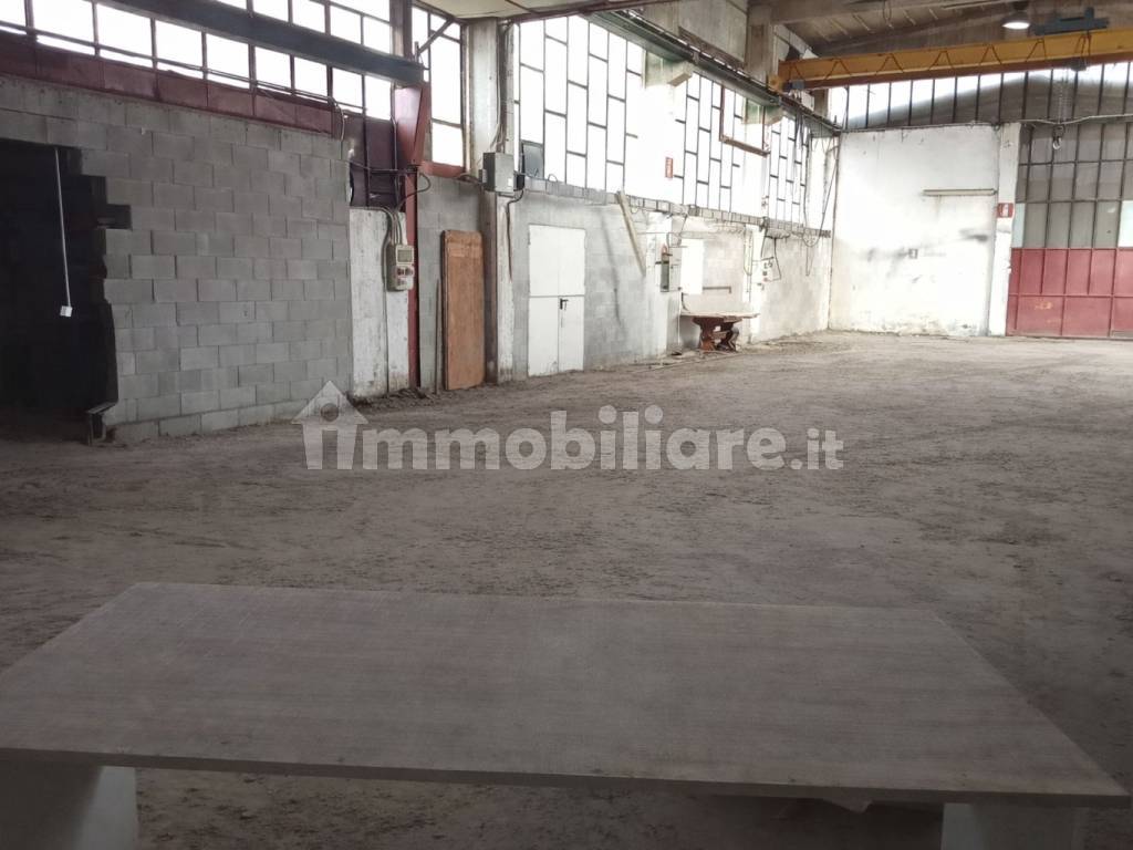 Capannone via Agostino Bassi 14, Arcisate, Rif. 125529761 - Immobiliare.it