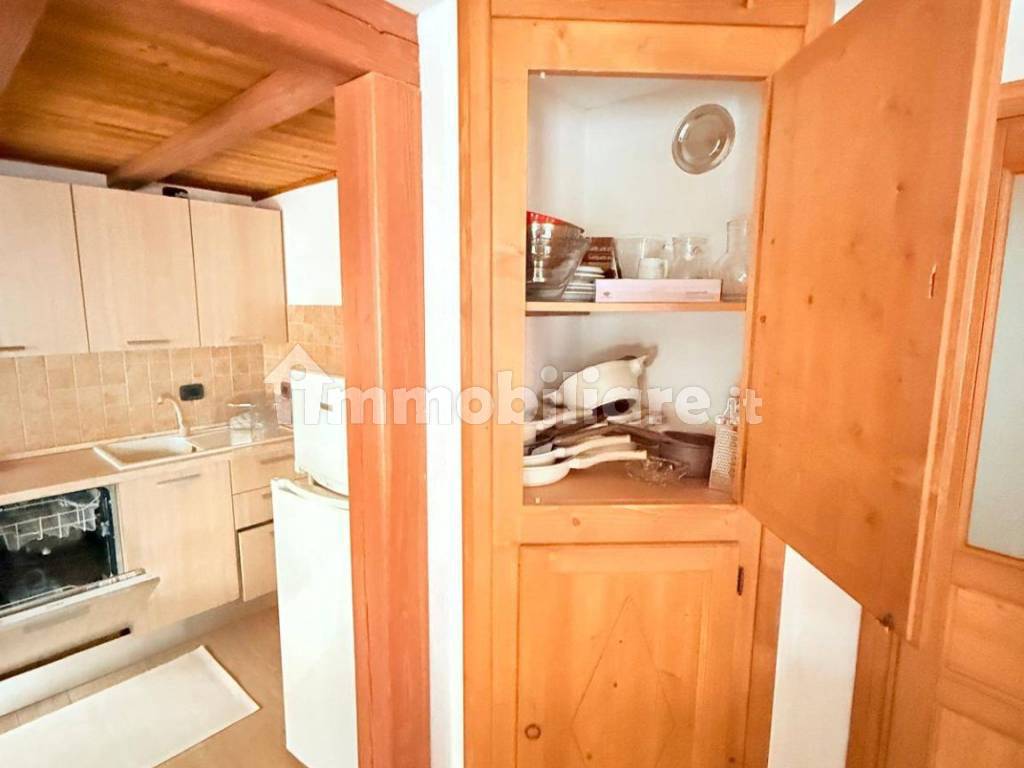 Vendita Appartamento in Sevilla 21. Cogne. Ottimo stato, piano rialzato ...