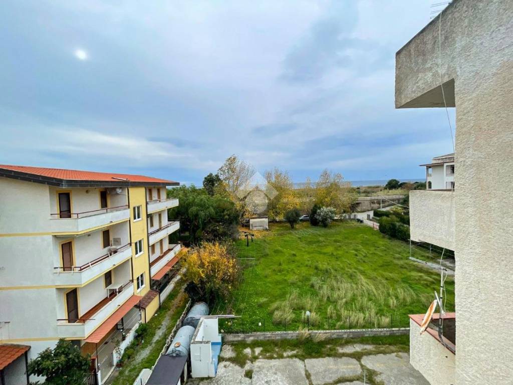 Vendita Appartamento Nocera Terinese. Quadrilocale in SS 18 Tirrena ...