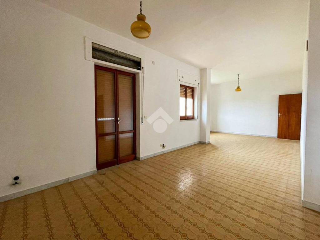 Vendita Appartamento Nocera Terinese. Quadrilocale in SS 18 Tirrena ...