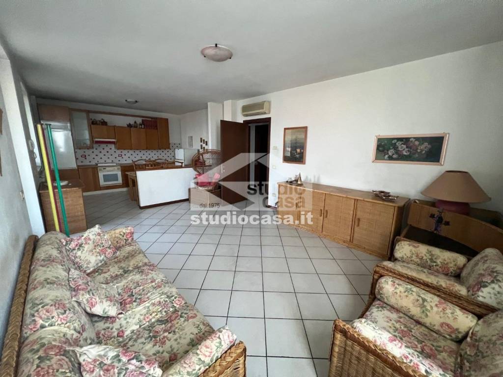 Vendita Appartamento Sergnano. Trilocale in via Colbert. Ottimo stato ...