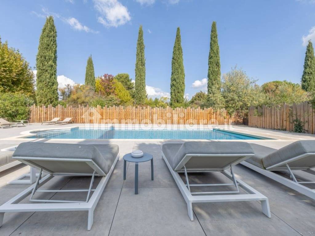 Vendita Villa unifamiliare Aix-en-Provence. 700 m², rif. 125552919