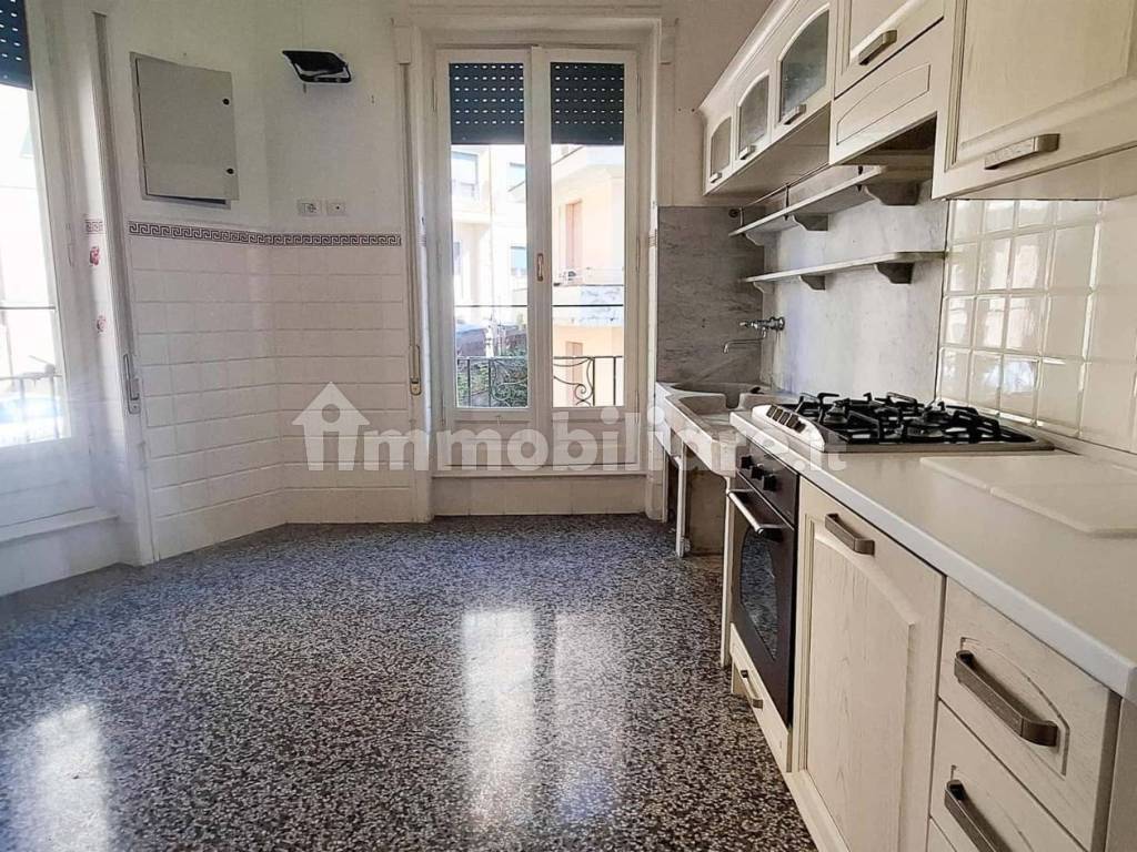 Stanza in affitto in Appartamento, affittasi camera via Antonio Crocco ...