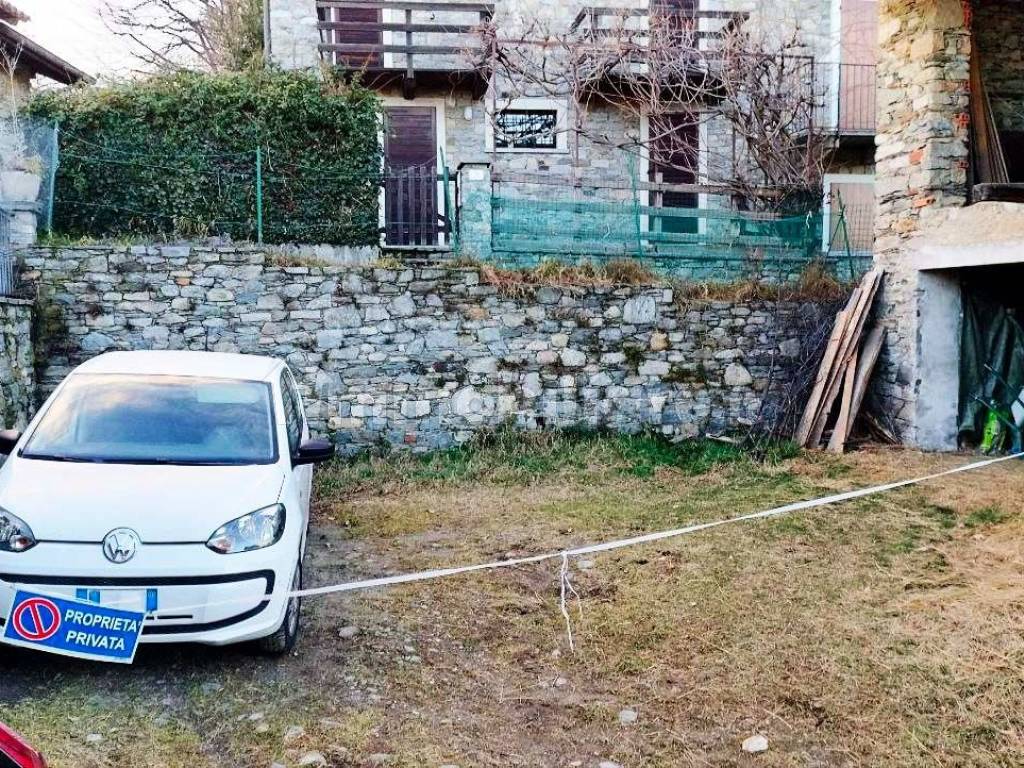 Vendita Rustico in via Visconti di Massino Massino Visconti. Da ...