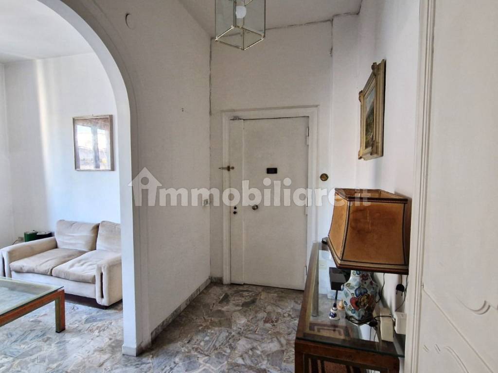 Vendita Appartamento in via Francesco Cilea. Napoli. Buono stato, sesto ...