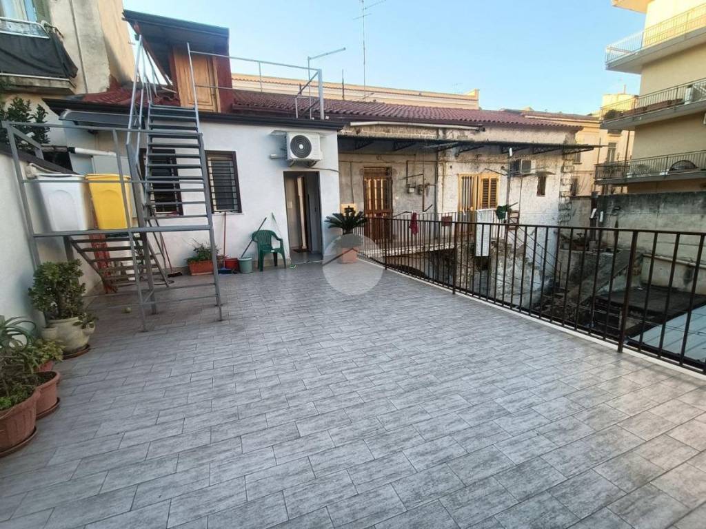 Affitto Appartamento Caserta. Trilocale in via Fratelli Giovanni e ...