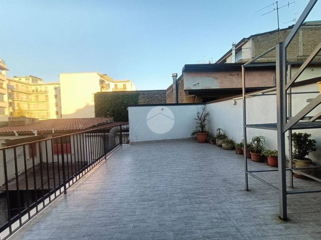 Affitto Appartamento Caserta. Trilocale in via Fratelli Giovanni e ...
