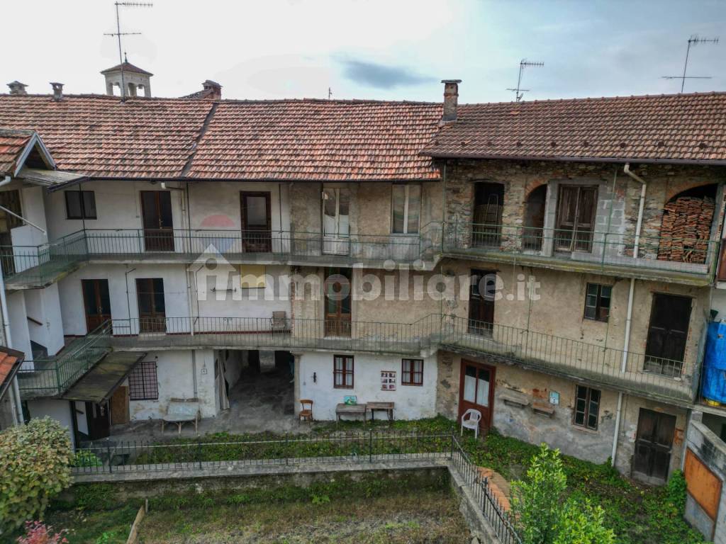 Vendita Rustico in via Angelo Sappa Marietti 6 Miasino. Da ...