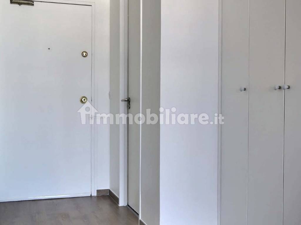 Affitto Appartamento Puteaux. Trilocale in Rue Louis Pouey. Ottimo ...