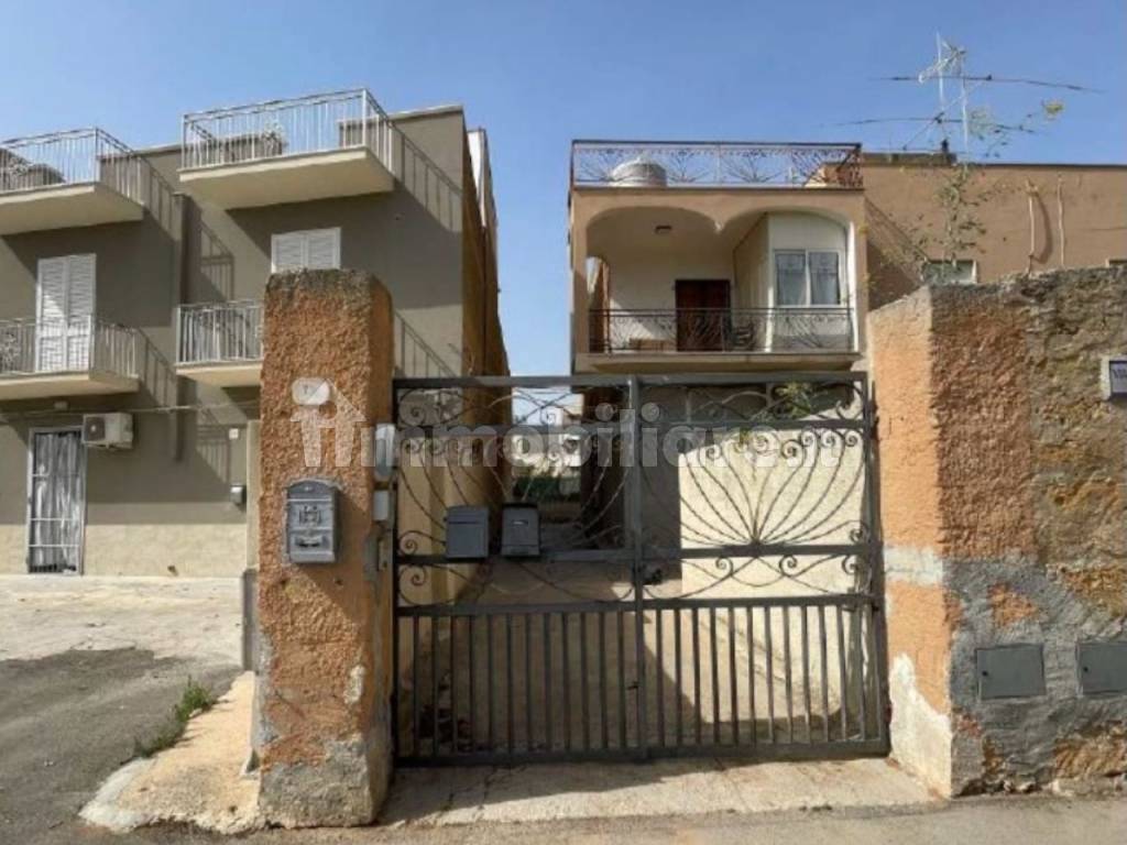 Asta per appartamento, via Andrea Godino, Via Marsala, Piazza Macello ...