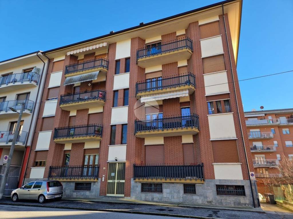 Vendita Appartamento Bra. Quadrilocale in via Adige 22. Ottimo stato ...