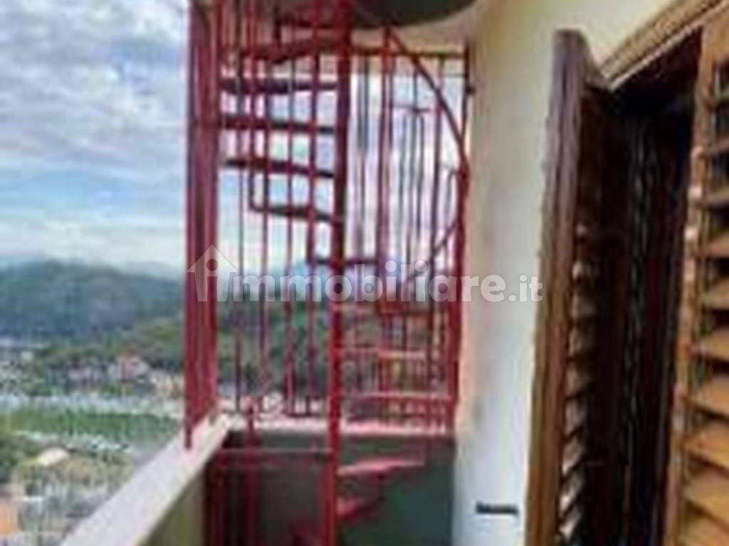 Asta per villetta a schiera, via San Gennaro Agnano, Pozzuoli Alta ...