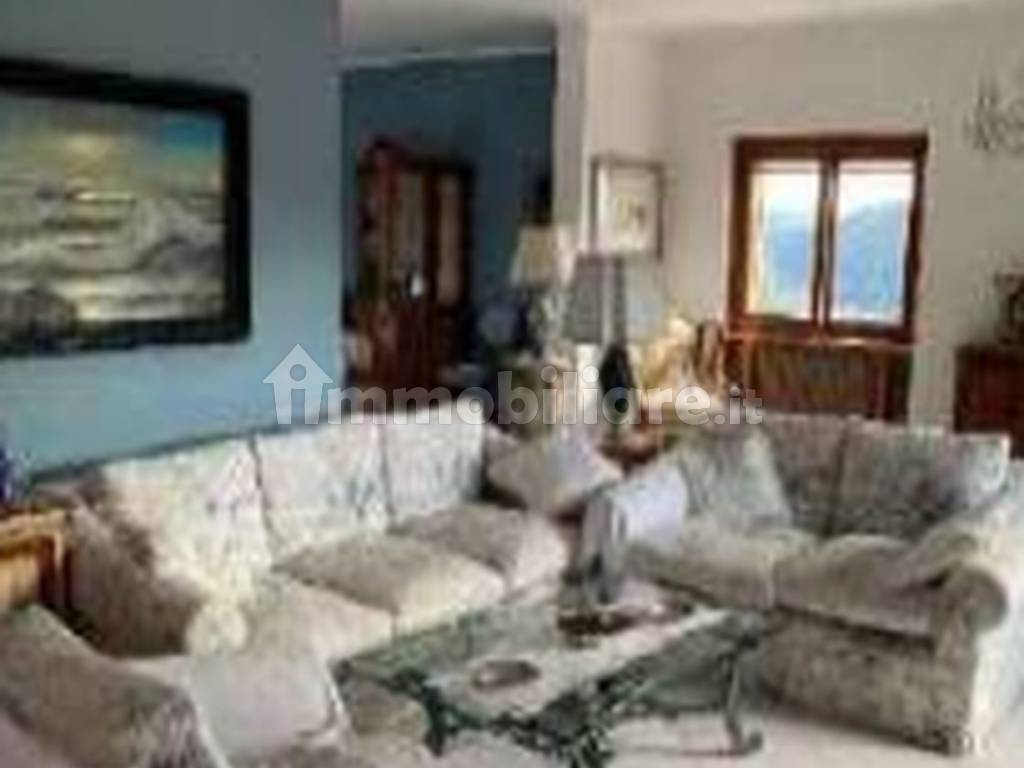 Asta per villetta a schiera, via San Gennaro Agnano, Pozzuoli Alta ...