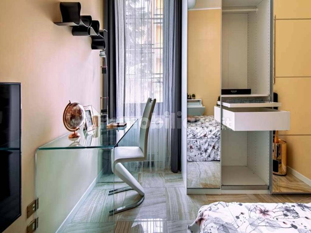 Stanza in affitto in Appartamento, affittasi camera viale Nazario Sauro ...