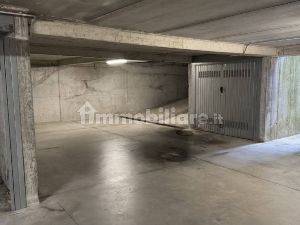 Asta per garage - box, via Martiri della Libertà snc - 20085 Locate di ...