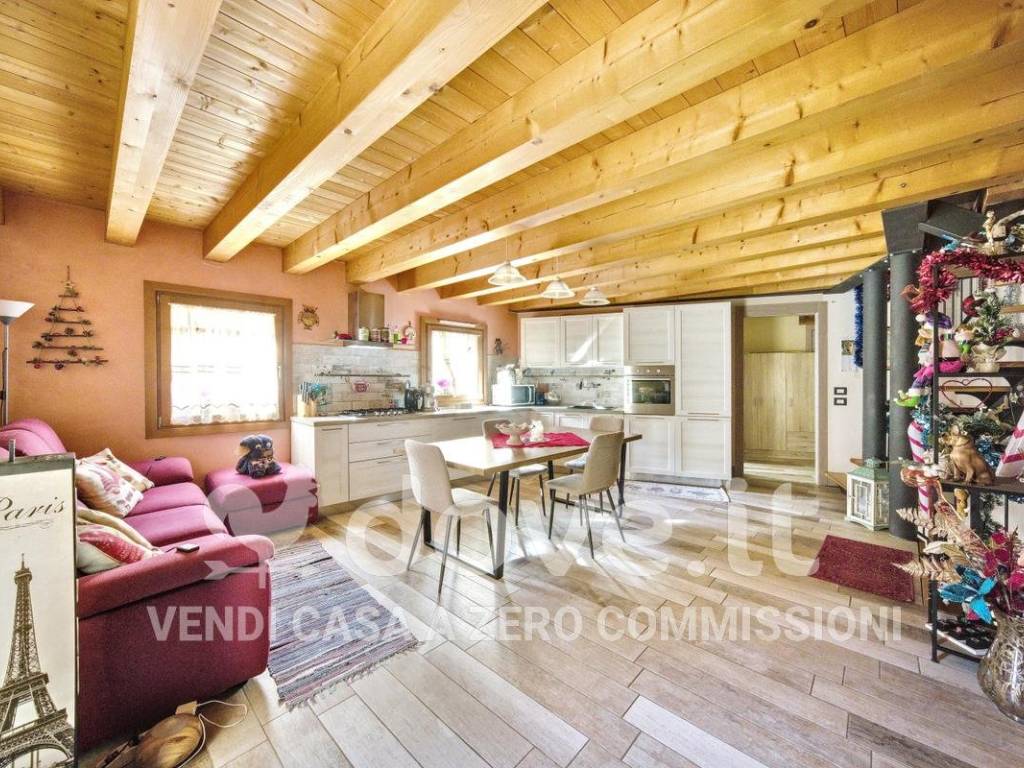 Vendita Villa unifamiliare in via Calto 2 Villaga. Ottimo stato, con ...