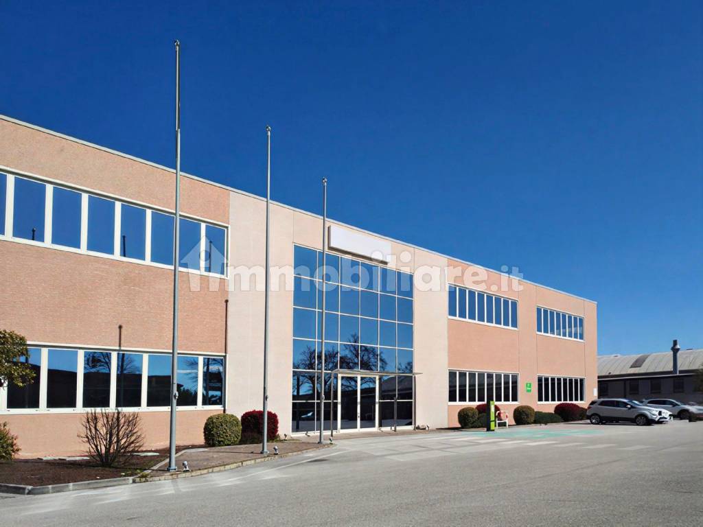 Magazzino - Deposito viale Adriatico 9, Masi Torello, Rif. 125699675 ...