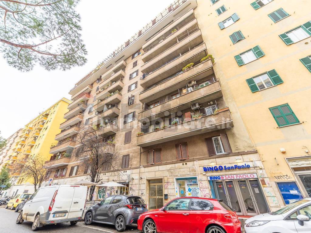 Affitto Appartamento Roma. Trilocale in via Gabriello Chiabrera. Ottimo ...