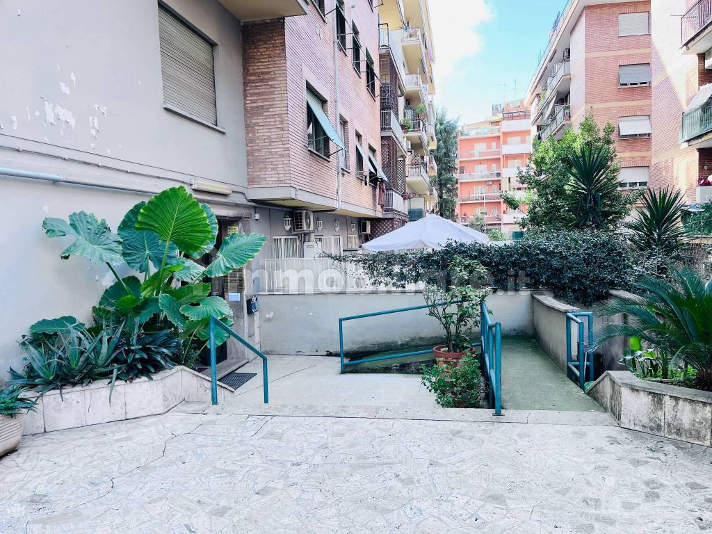 Vendita Appartamento Roma. Bilocale in via Pietro Ferrigni. Buono stato ...