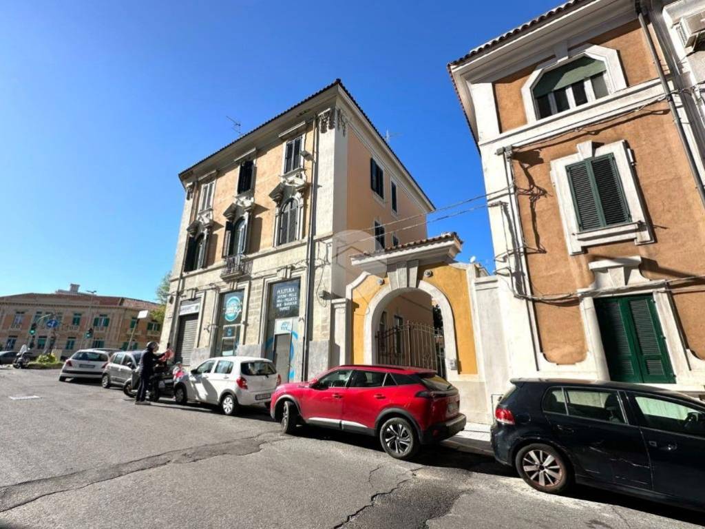 Vendita Appartamento in via Fata Morgana 20. Messina. Da ristrutturare ...