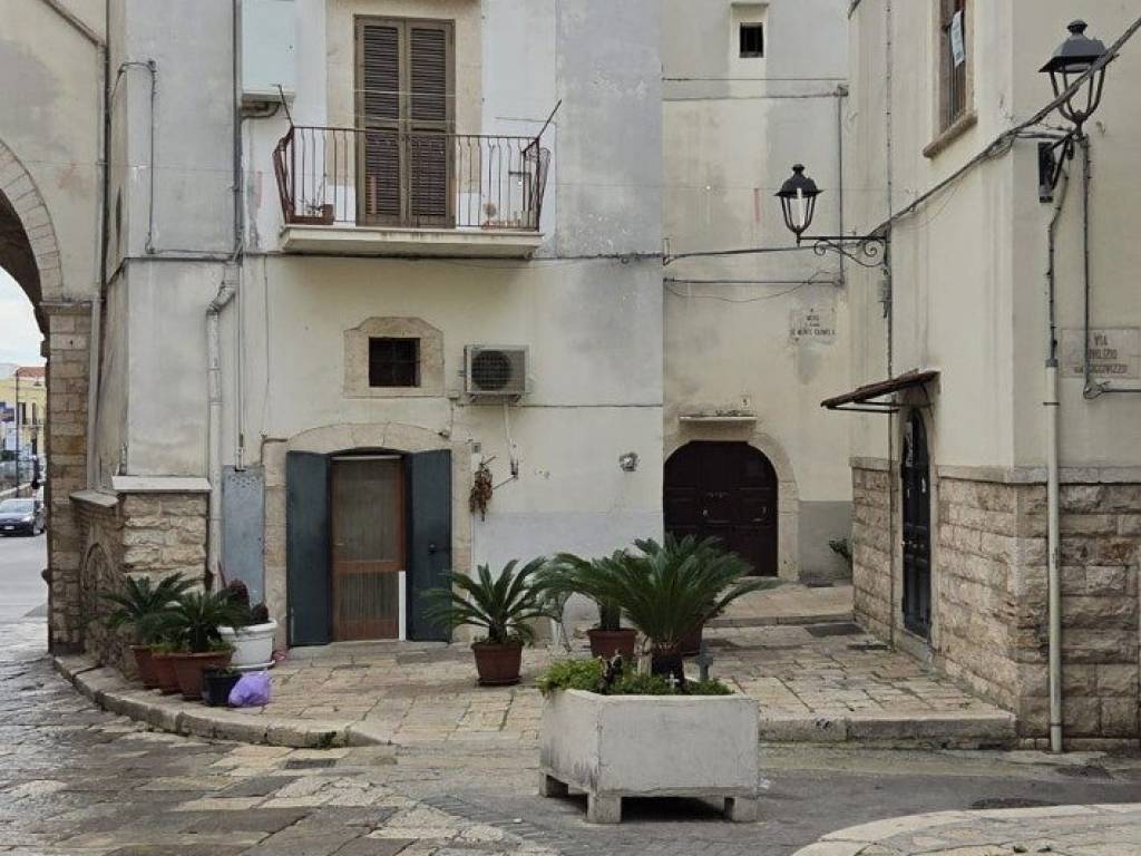 Vendita Appartamento Bitonto. Bilocale in via Castelfidardo 2. Buono ...