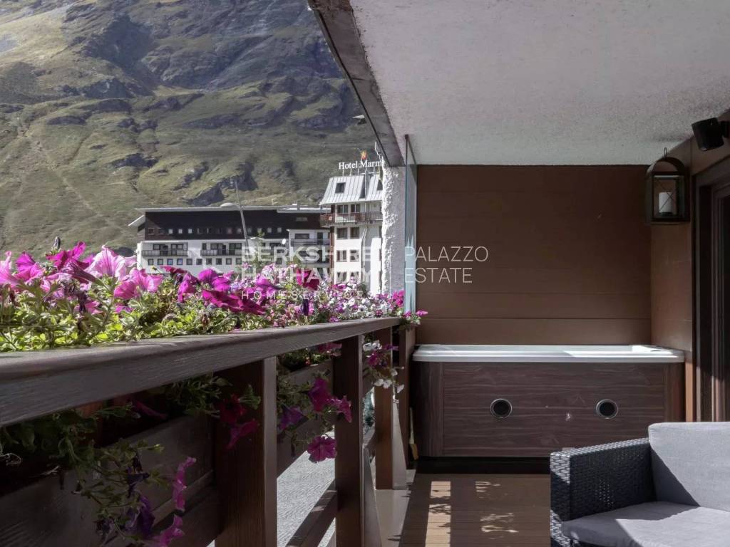 Vendita Appartamento Valtournenche. Trilocale in Breuil-Cervinia ...