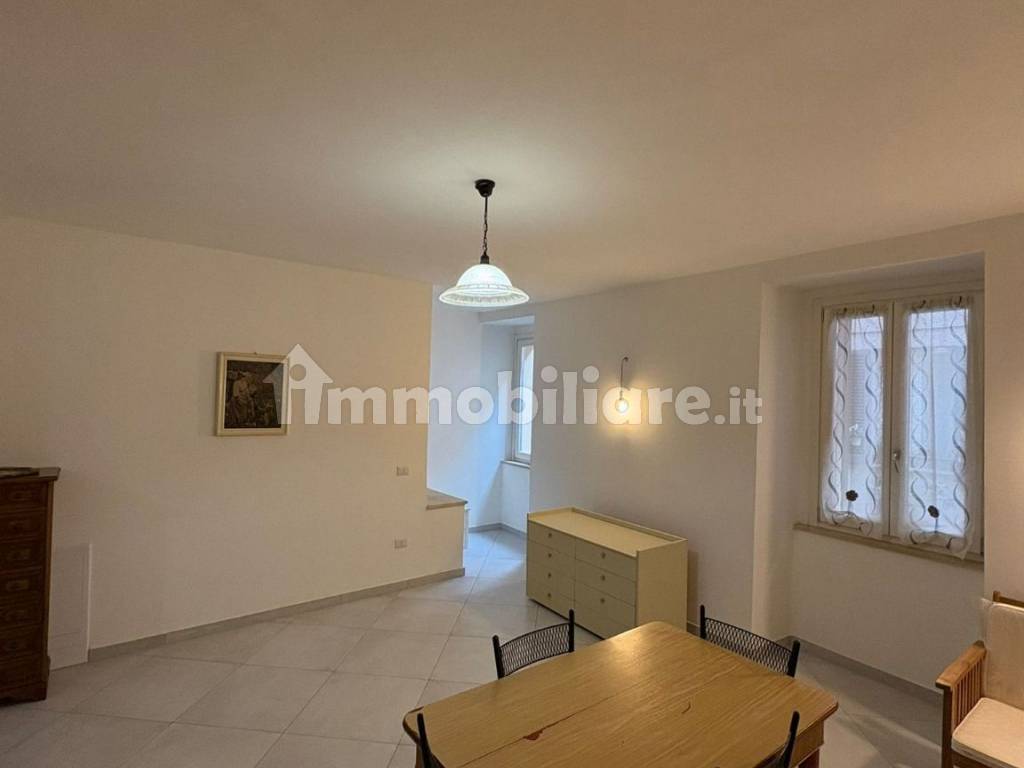 Affitto Appartamento Spoleto. Bilocale in via dei Gesuiti. Buono stato ...