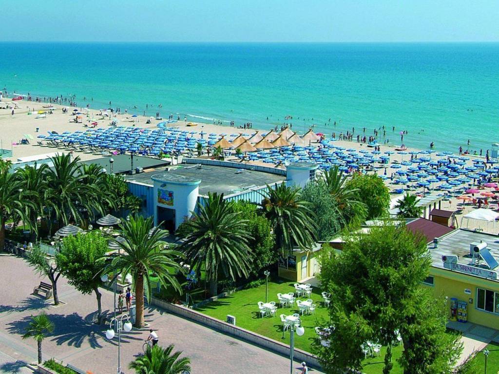 Hotel, Tortoreto, Rif. 125742873 - Immobiliare.it