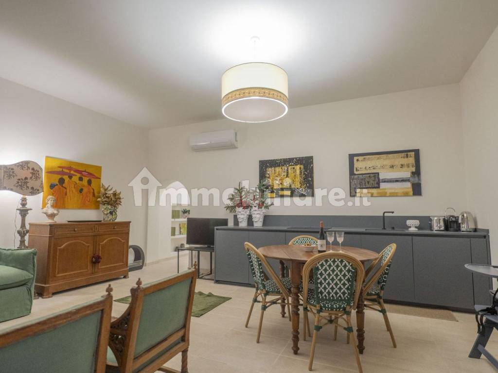 Affitto Appartamento Roma. Trilocale in via Giulia 59A. Ottimo stato ...