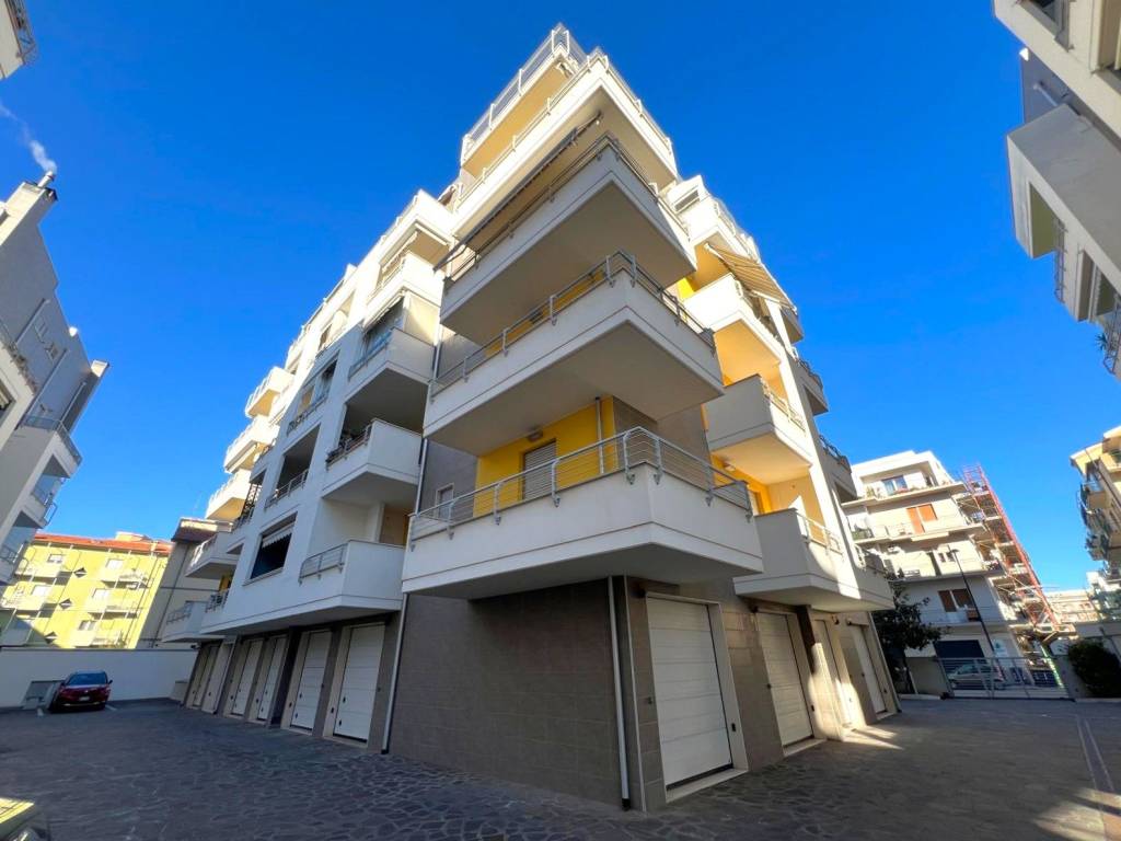 Vendita Appartamento Pescara. Trilocale in via Francesco Filomusi ...