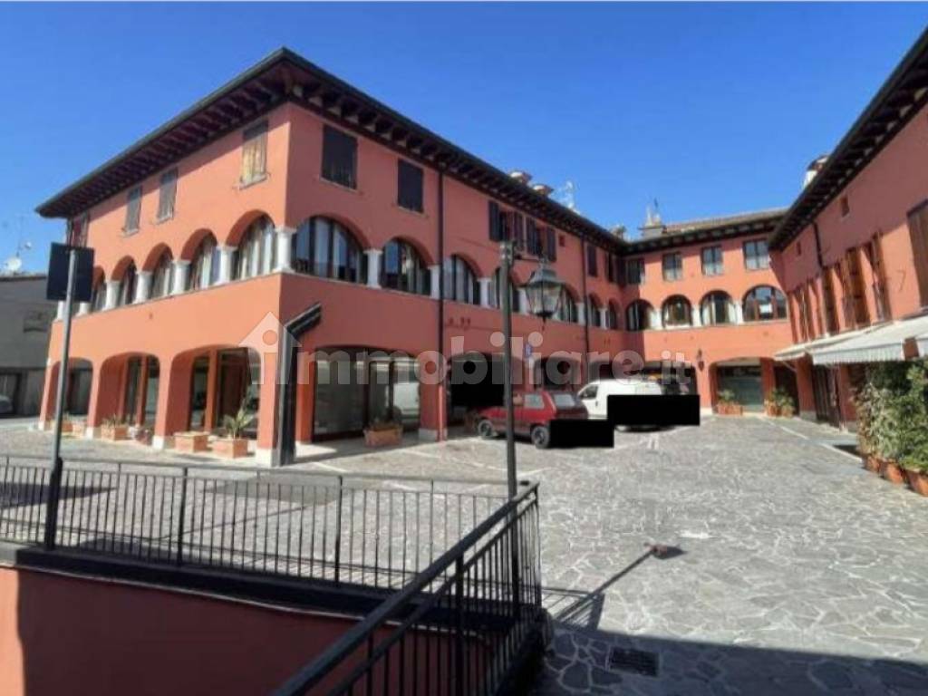 Asta per appartamento, piazza Umberto I, Soiano Soiano del Lago, rif ...