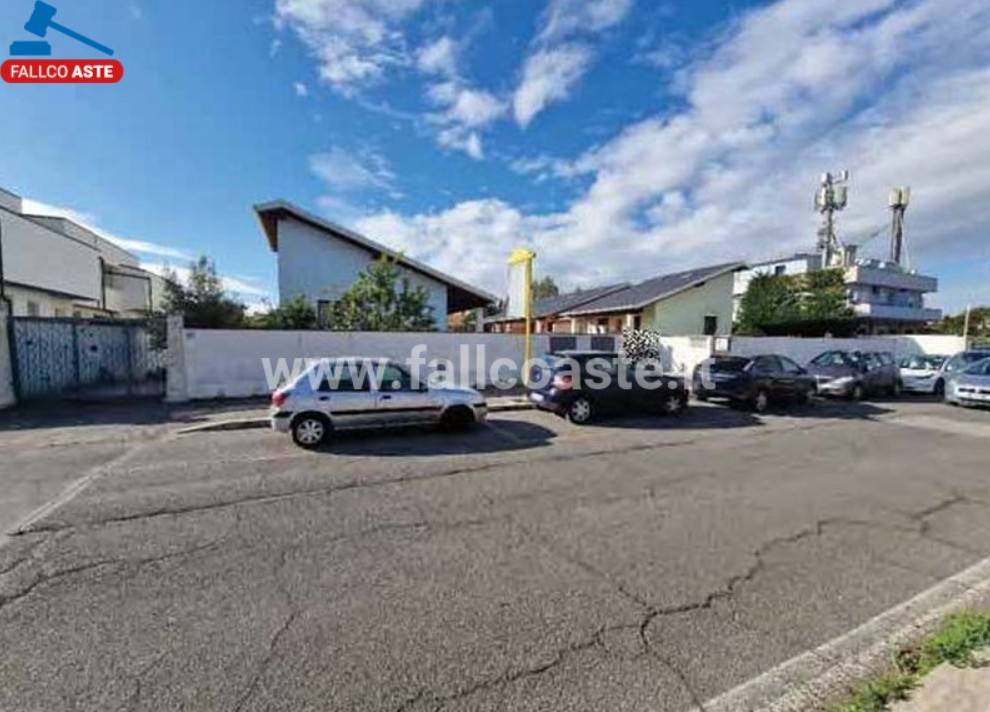 Asta per villa, via Pietro Romani, Infernetto Roma, rif. 125758237 ...