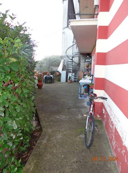 Asta per appartamento, via Villa, Follomonte Follo, rif. 125763543 ...