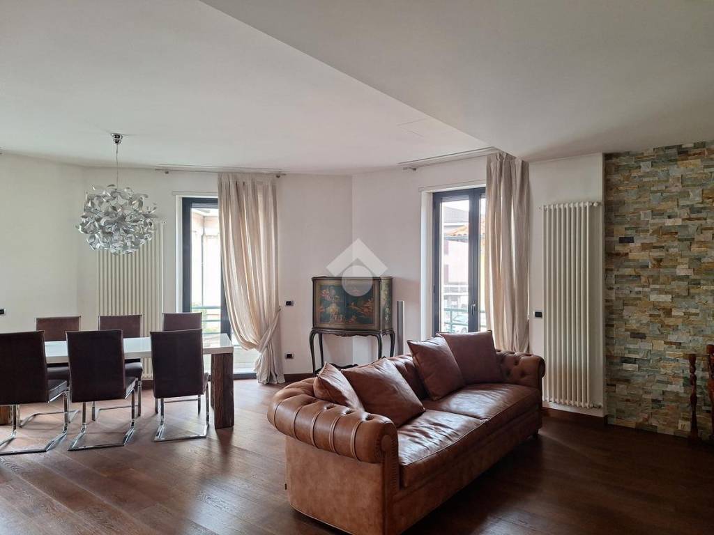 Vendita Appartamento Inveruno. Trilocale in via Senatore Giovanni ...