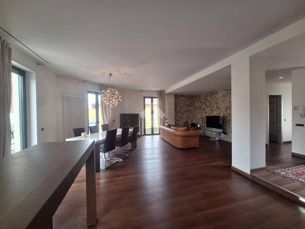 Vendita Appartamento Inveruno. Trilocale in via Senatore Giovanni ...