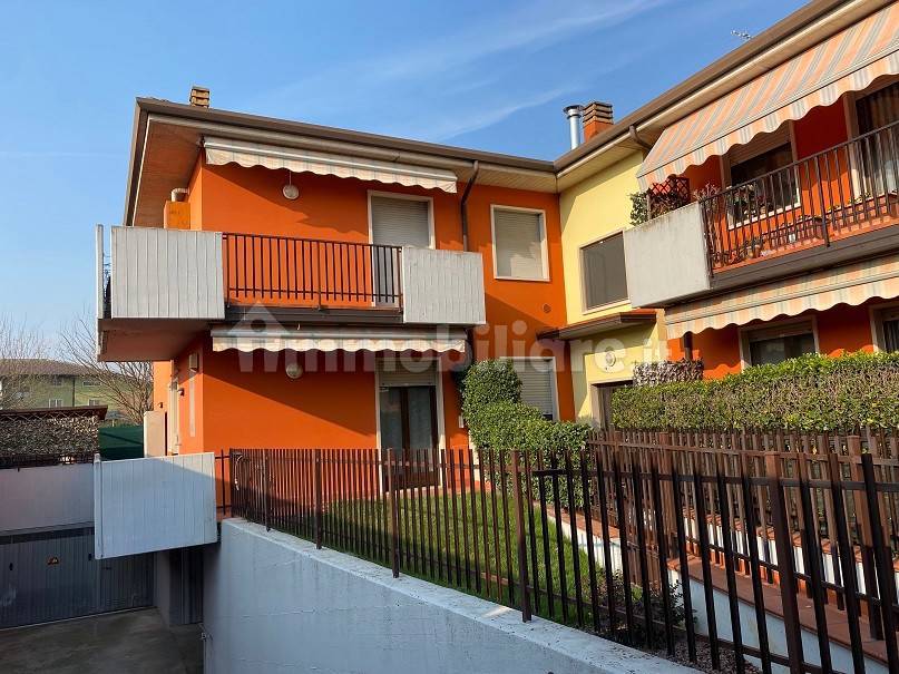 Vendita Appartamento in via 4 Novembre 29. Castel d'Azzano. Buono stato ...