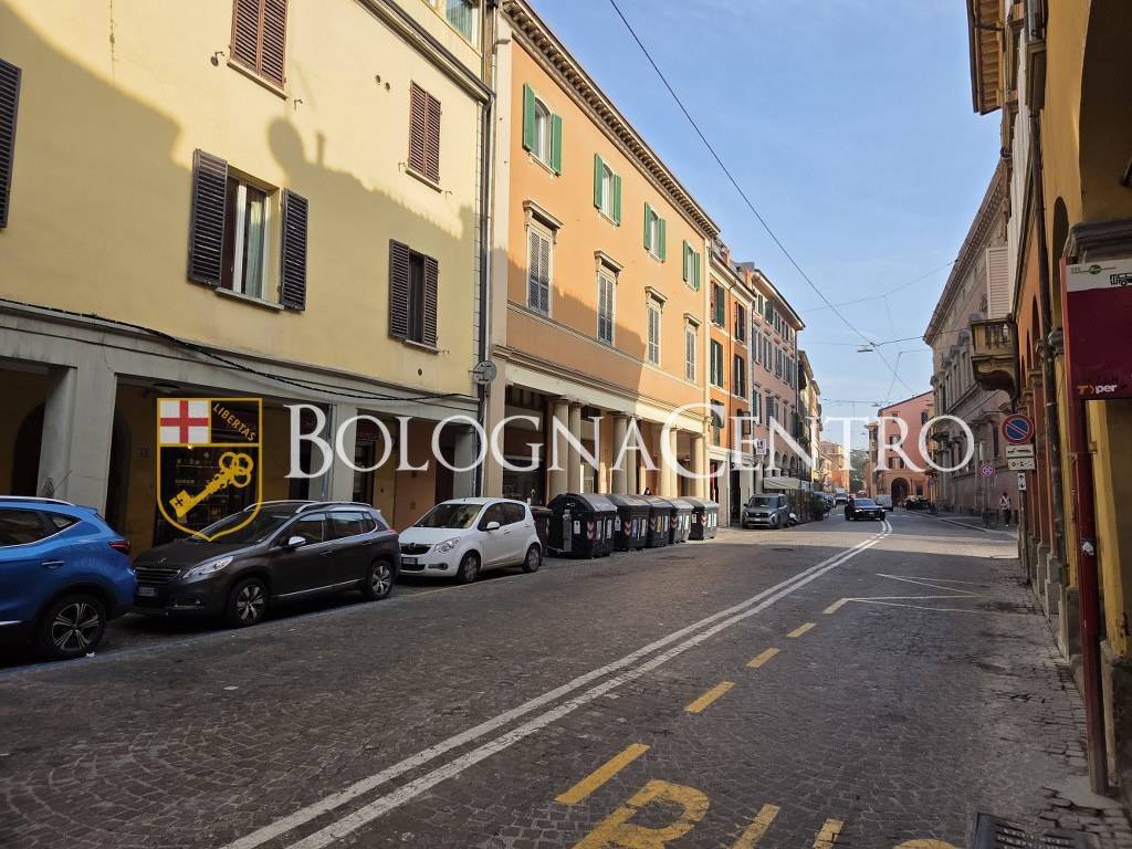 Locale commerciale via Saragozza, Bologna, Rif. 125783035 - Immobiliare.it