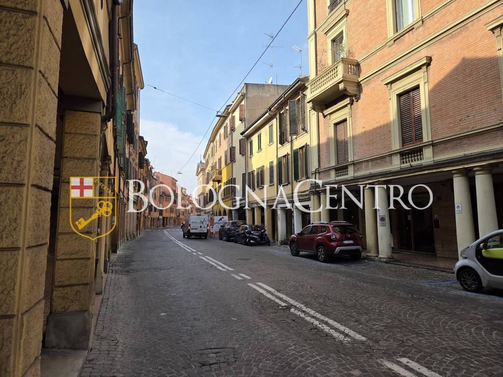Locale commerciale via Saragozza, Bologna, Rif. 125783035 - Immobiliare.it