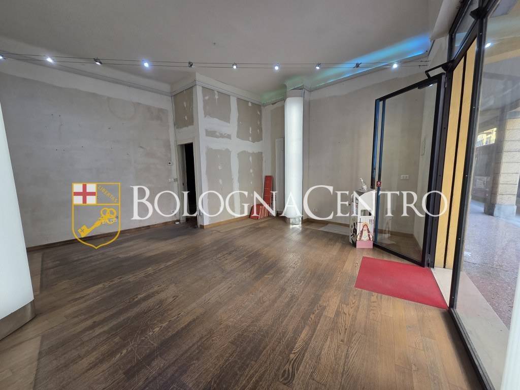 Locale commerciale via Saragozza, Bologna, Rif. 125783035 - Immobiliare.it
