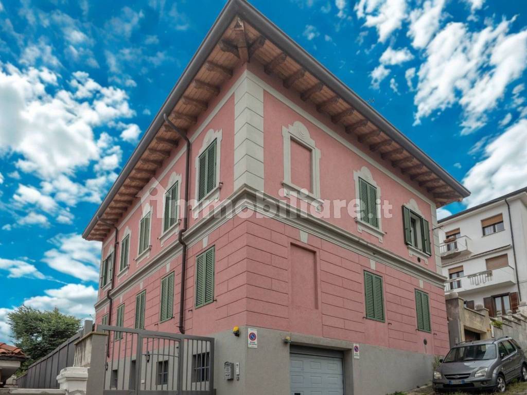 Vendita Villa unifamiliare Trieste. Ottimo stato, posto auto, con ...
