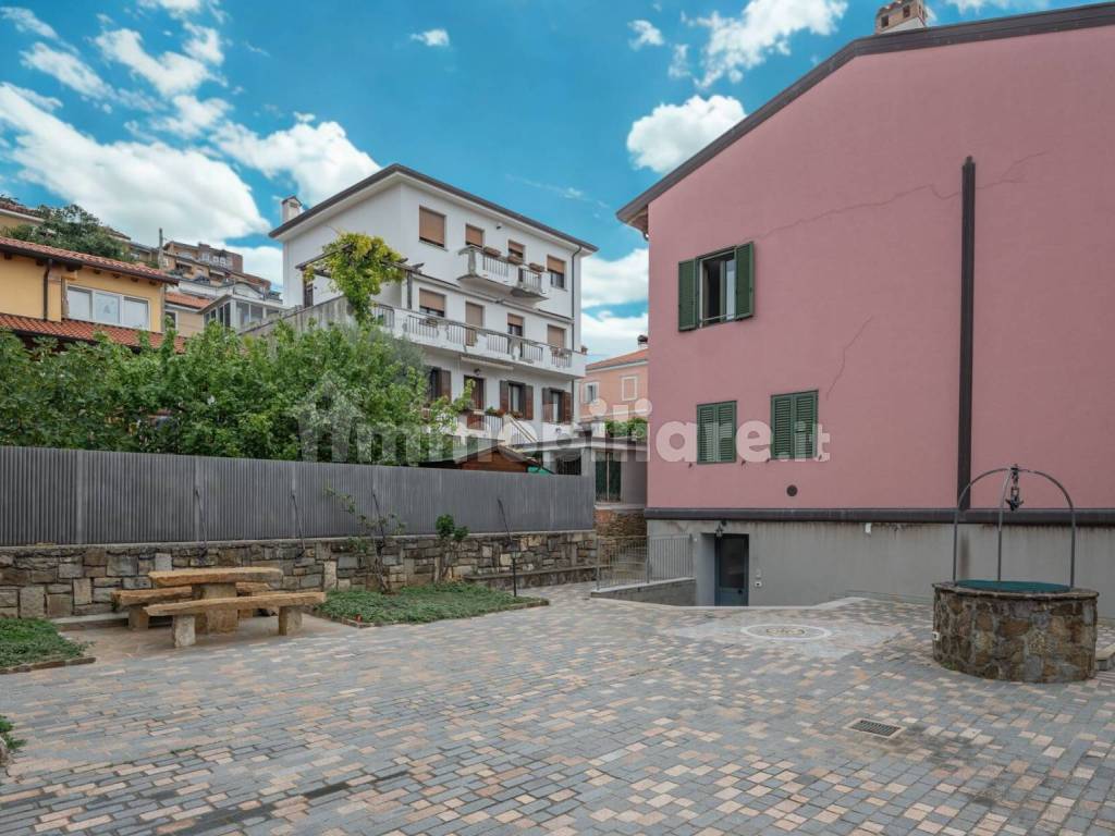 Vendita Villa unifamiliare Trieste. Ottimo stato, posto auto, con ...