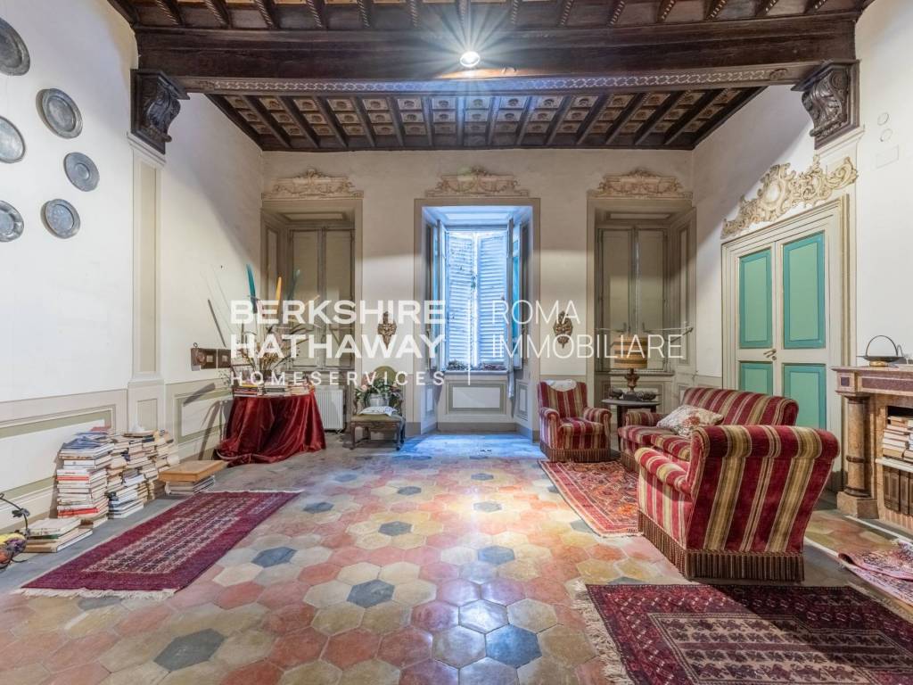 Vendita Appartamento in via di Monserrato. Roma. Da ristrutturare ...